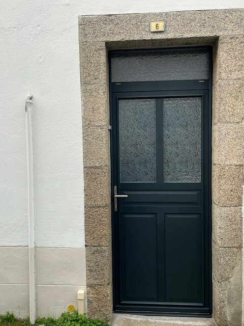 Installation porte d'entrée alu avec imposte - Concarneau